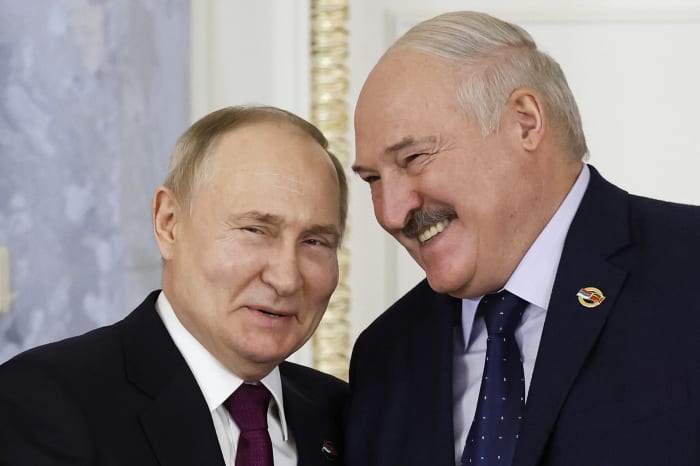 Putin and Lukashenko meet in St Petersburg to discuss ways to expand ...
