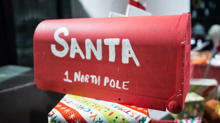 Dear Santa: Mailbox with North Pole connection returns to Main Street