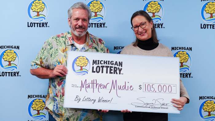 Oakland County man wins $105K Fantasy 5 jackpot from Michigan Lottery
