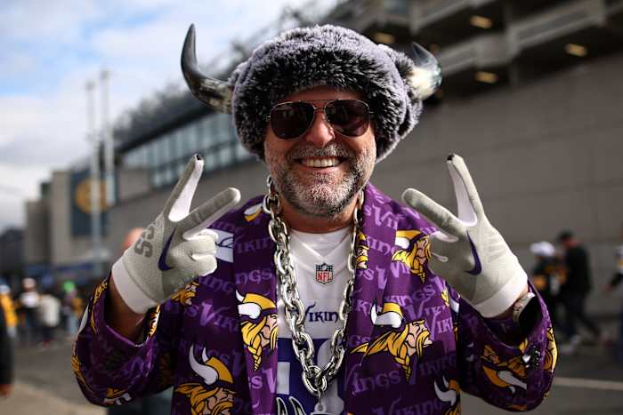 What's the craic? Steelers and Vikings fans set for Dublin game