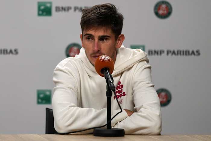 Sick and sleepless Arnaldi pulls out of French Open semifinal after ...