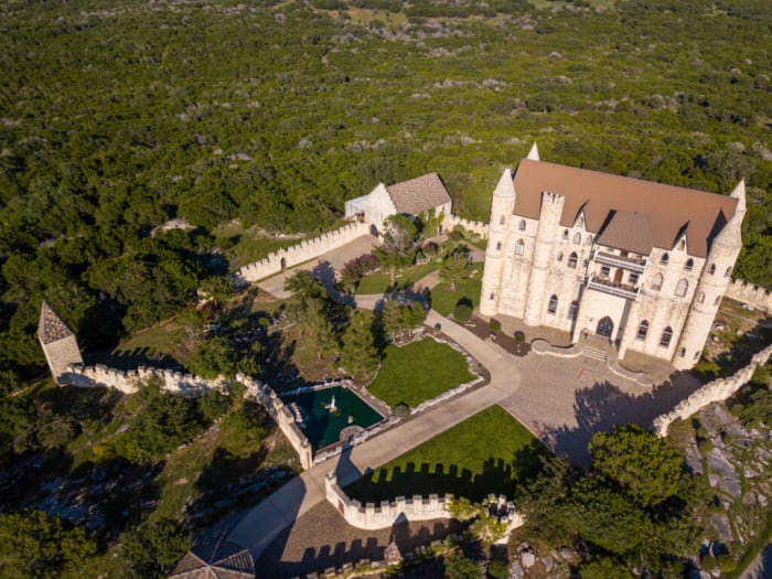Live like royalty for a night: You can rent out an entire castle in the ...
