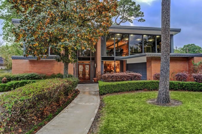 This Houston home on the market was designed by a trailblazing Texas ...
