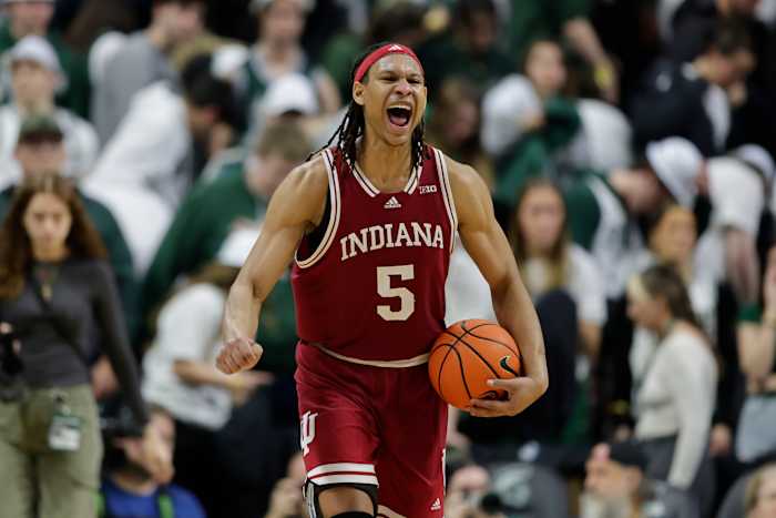 Indiana beats No. 11 Michigan State 71-67, leaving Tom Izzo on brink of ...