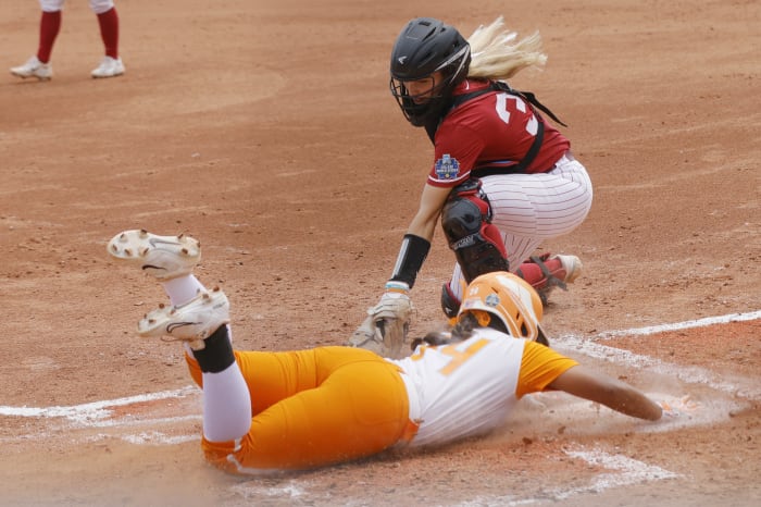 West's 3-run homer, Rogers' pitching help Tennessee top Alabama 10-5 in ...