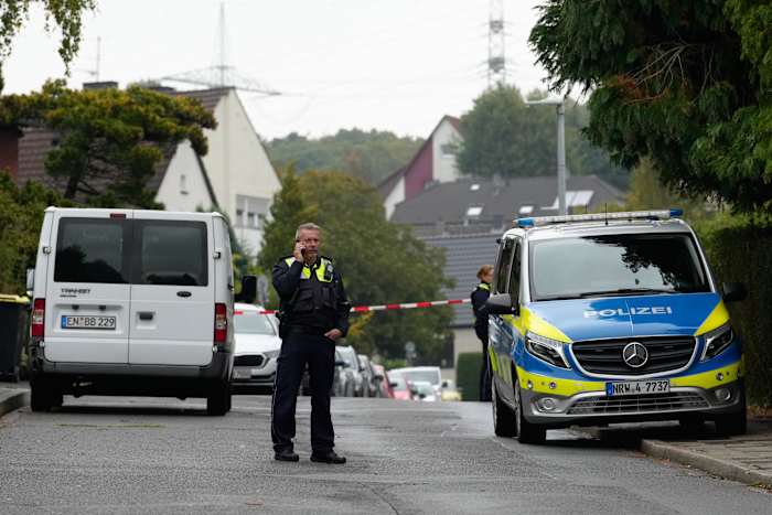 A mayor-elect in Germany is found with serious stab wounds ...