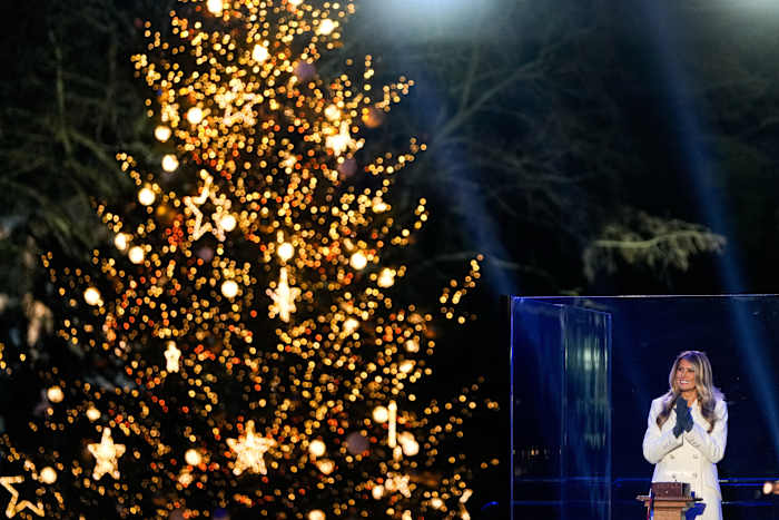 Melania Trump lights the National Christmas Tree after president counts ...