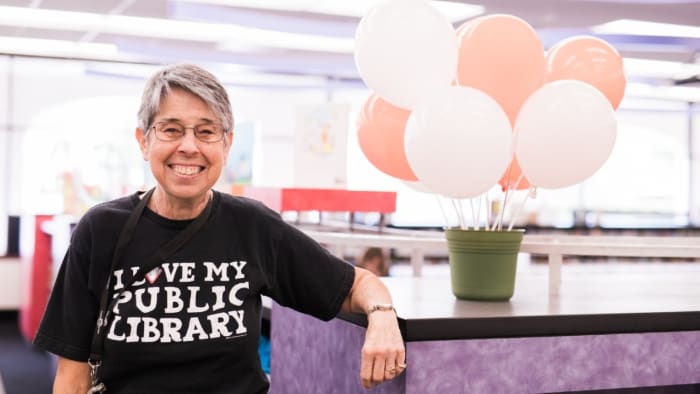 4 ways the community can help support library services
