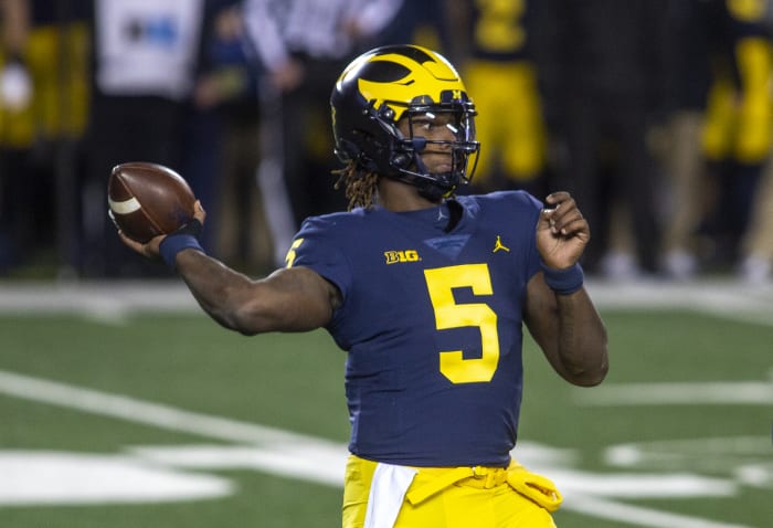 Michigan football QB Joe Milton announces he will transfer