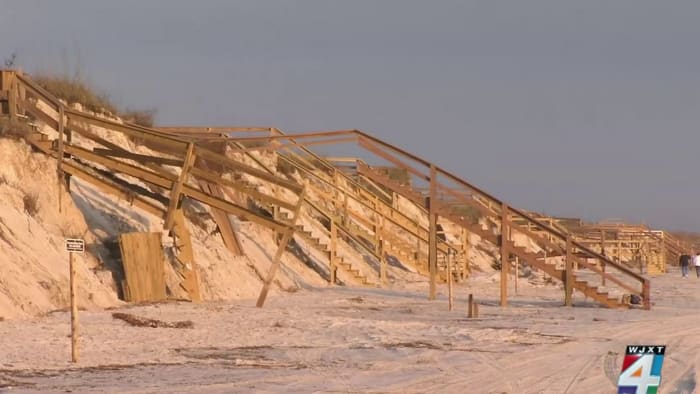 ‘Emergency berm’ helped beaches during Ian, Nicole
