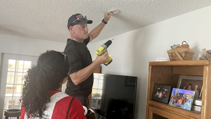 Red Cross, Ocoee Fire Department team up to install free fire alarms ...
