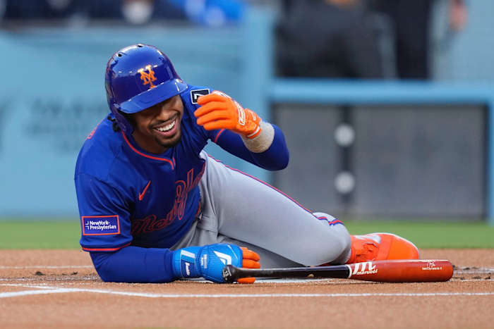 Mets' Francisco Lindor sits vs Dodgers with broken toe, not headed to ...