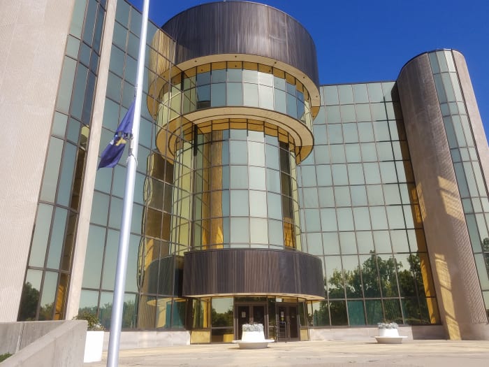 Livonia City Council returns to in-person meetings