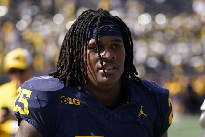 Michigan football linebacker wins Lott IMPACT Trophy