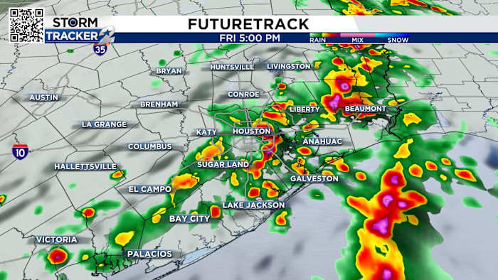 Timeline for Friday evening as severe storms threats, heavy rain roll ...
