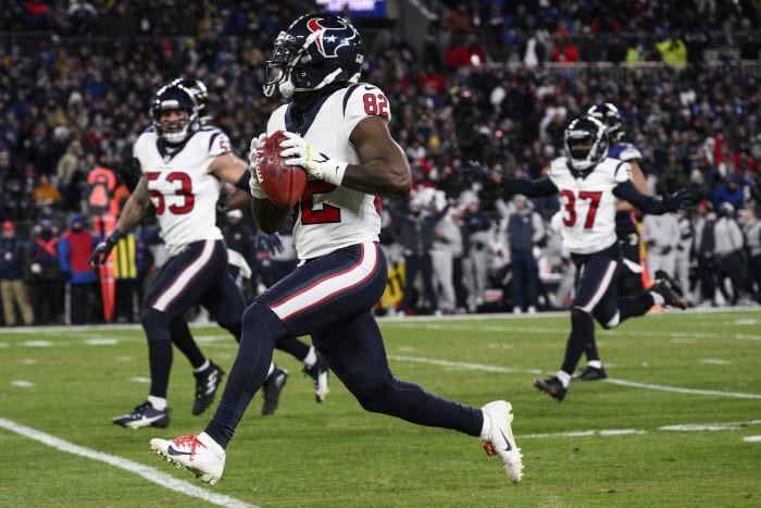 Source: Texans re-signing wide receiver-kick returner Steven Sims Jr.