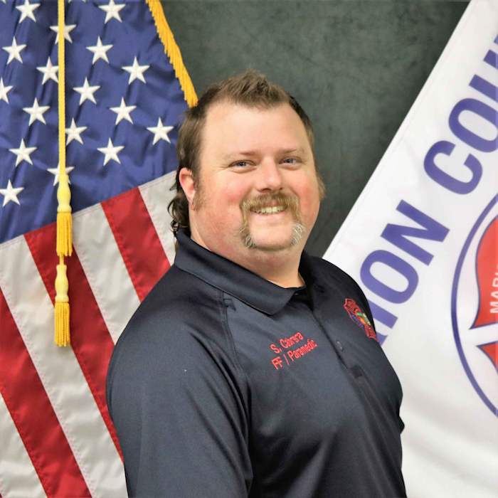 Off-duty paramedic becomes hero, saves driver from burning car on I-75