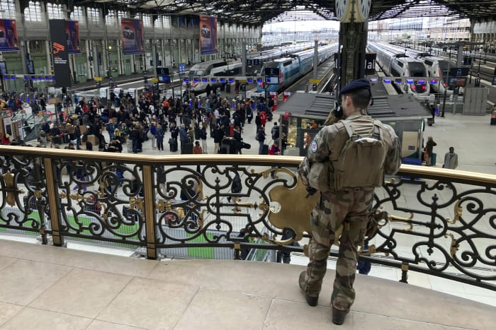 Paris police say suspect in train station attack that injured 3 may ...