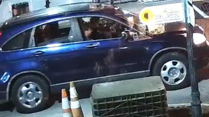 People walking in downtown Mount Dora shot at by men in cars with ...