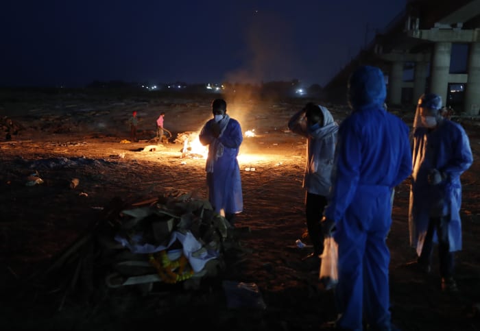 Scores of dead bodies found floating in India’s Ganges River Scores of dead bodies found floating in India’s Ganges River