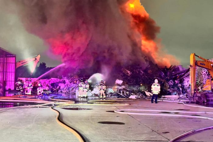 Large trash fire at metal recycling plant in NW Houston causes multiple ...
