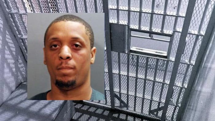 Man facing 2nd degree murder charges in 2 Jacksonville shootings