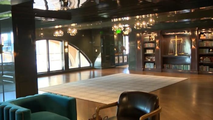 Red Berry Mansion renovation slideshow