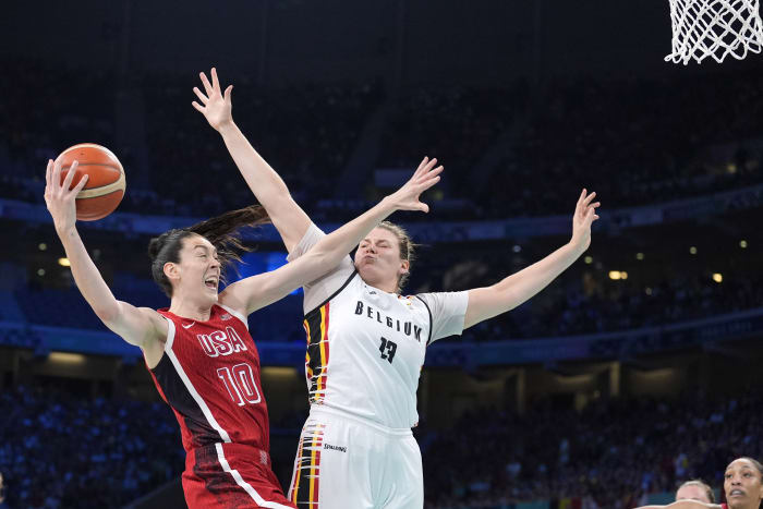 U.S. women clinch quarterfinal berth and stretch Olympic win streak to ...