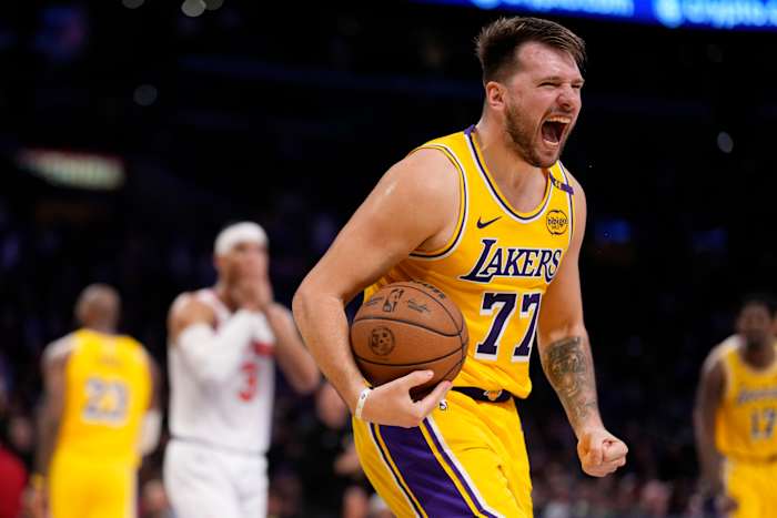 At beginning of tough stretch, Lakers show grit with overtime victory ...