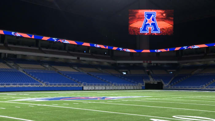 American Athletic Conference commissioner welcomes UTSA to competition