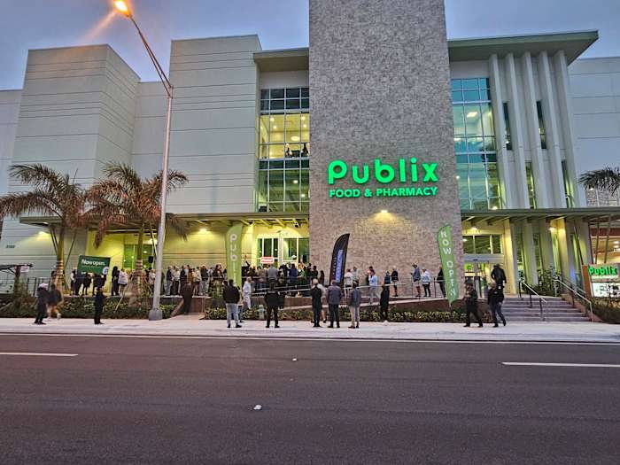 New 3-story Publix store to open with boat dock, parking garage. Here’s ...