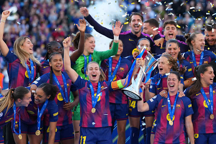 Women's soccer star Alexia Putellas leaves Barcelona after 14 seasons
