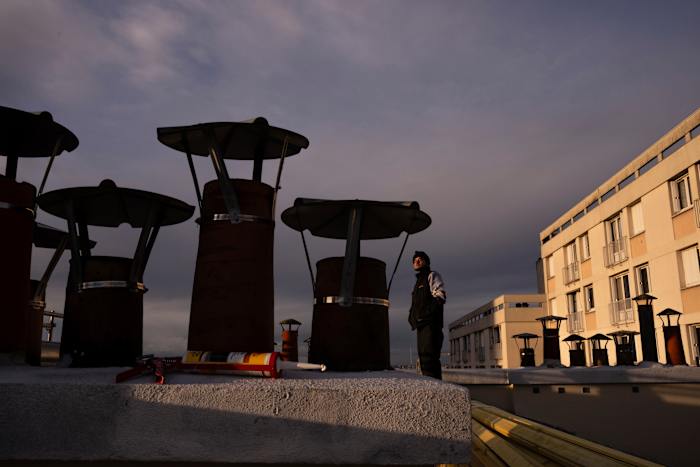 The zinc roof restorers of Paris now have UNESCO Cultural Heritage ...