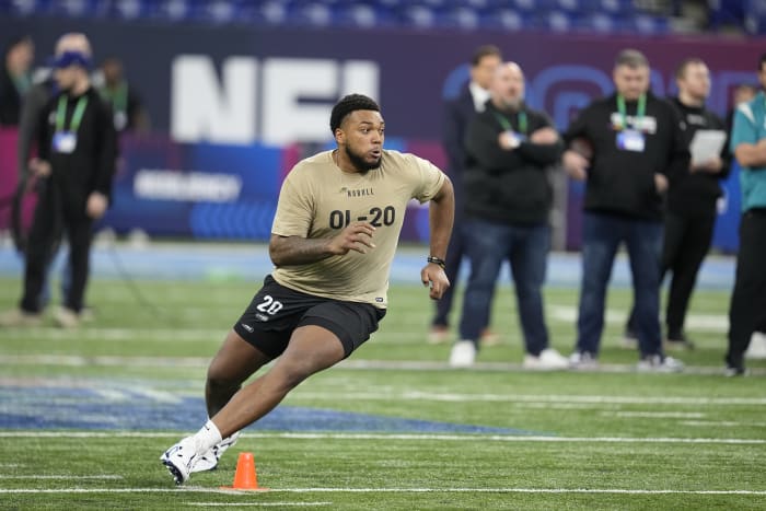 Source: Texans signing Blake Fisher to four-year, $6.595 million deal