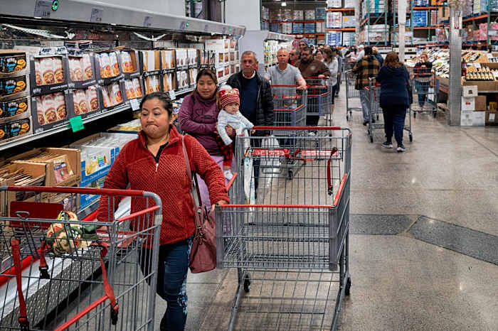 Consumer sentiment rises for 1st time this year as inflation remains tame