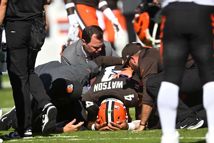 Browns QB Deshaun Watson carted off field with right Achilles tendon ...