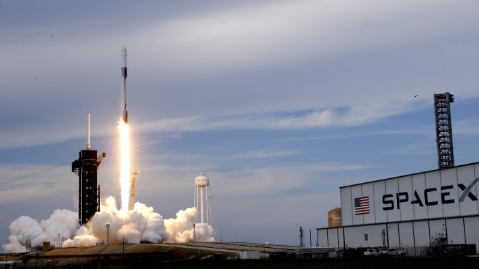 FAA proposes fine against SpaceX over unapproved launch plan changes