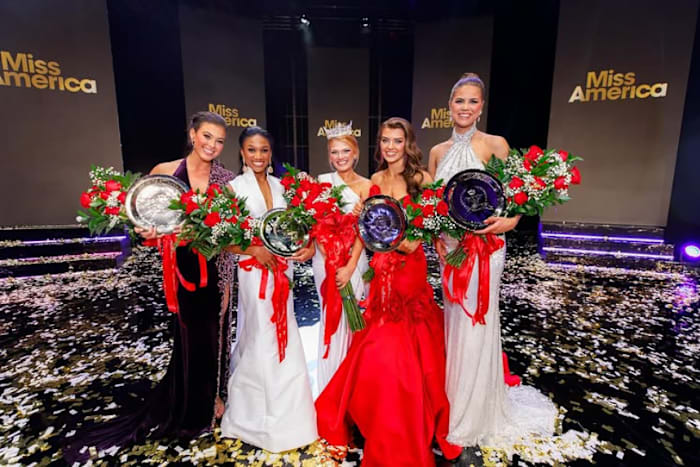 Paris Richardson, representing Florida, makes top 5 in Miss America pageant