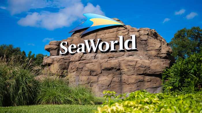 SeaWorld Orlando to start new drone show on Saturday