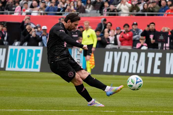 Messi meets the Dawg Pound: Soccer superstar leads Inter Miami into ...