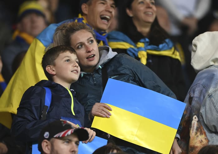 Ukraine links World Cup host bid to beating horrors of war