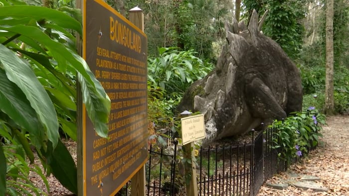 🎢Check out ruins from old Florida theme park for free