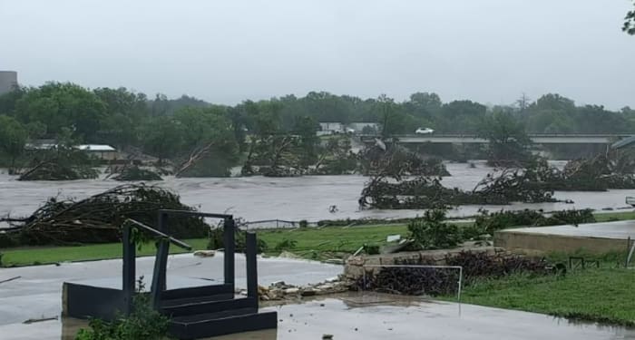 Evacuations underway for some residents, travelers in Comal and Bandera ...