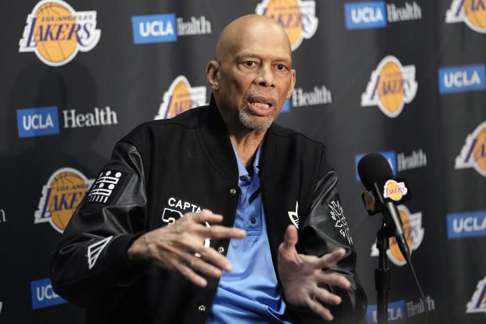 Kareem Abdul-Jabbar faces 3 months of recovery after surgery for broken hip