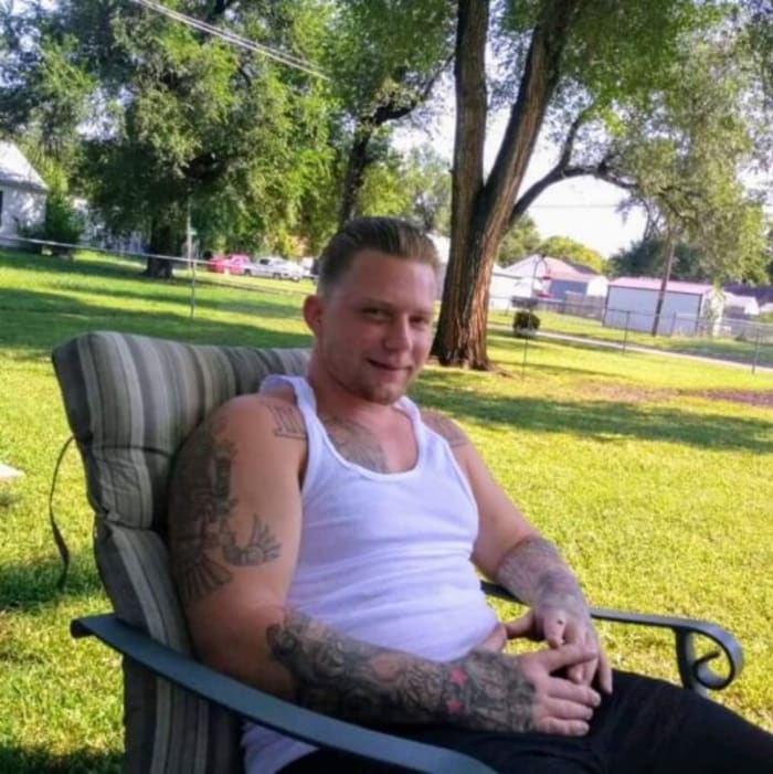 Man killed trying to break up fight in north Houston, search underway ...