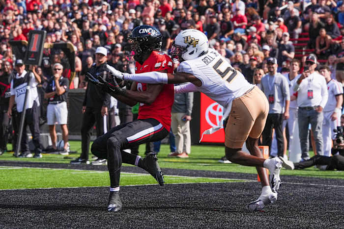 Brendan Sorsby throws 2 TD passes and Cincinnati beats UCF 20-11