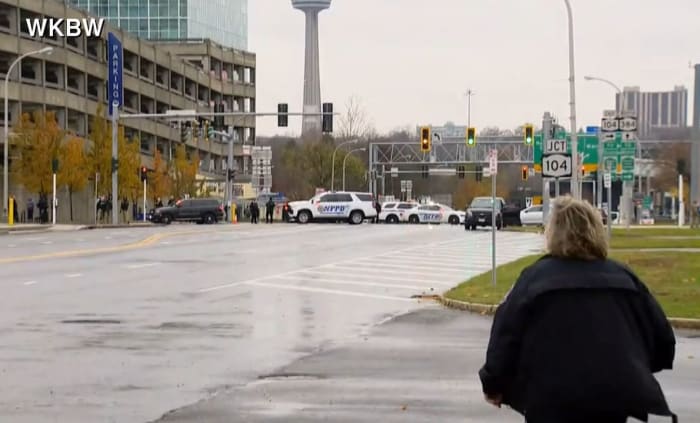 Border crossings closed after vehicle explosion on bridge connecting ...