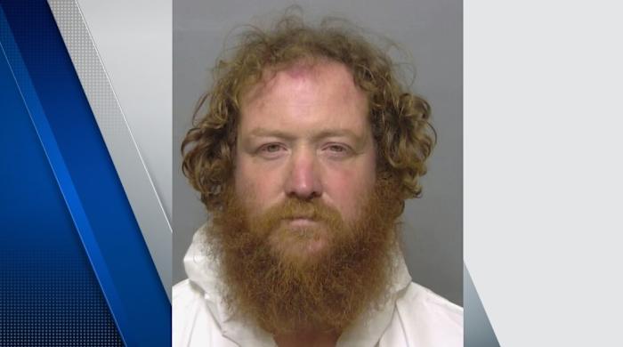 ‘She’s fine:’ Florida man hides in backyard pool after shooting woman ...
