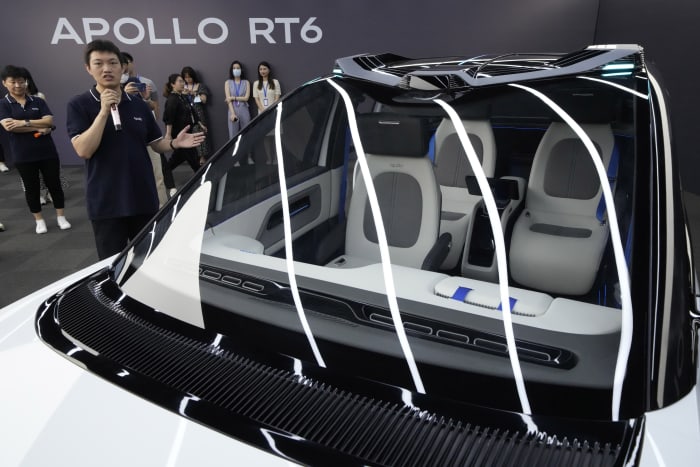 Baidu unveils latest autonomous electric vehicle: Apollo RT6