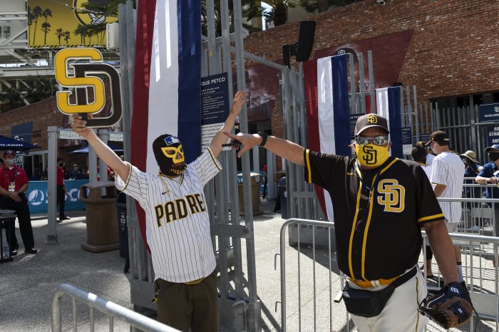 What cold? Frigid temps can't stop joy as fans return to MLB